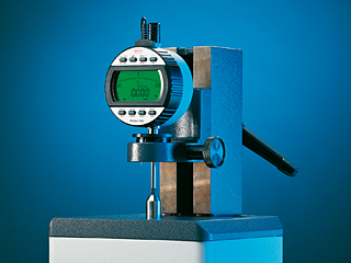 DKD-Akkreditierung für vertikale Längenmesstechnik, Mahr GmbH, Story ...